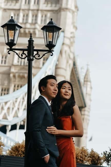 London: Private Engagement Photoshoot in the Big City - Who Will Enjoy This Experience?