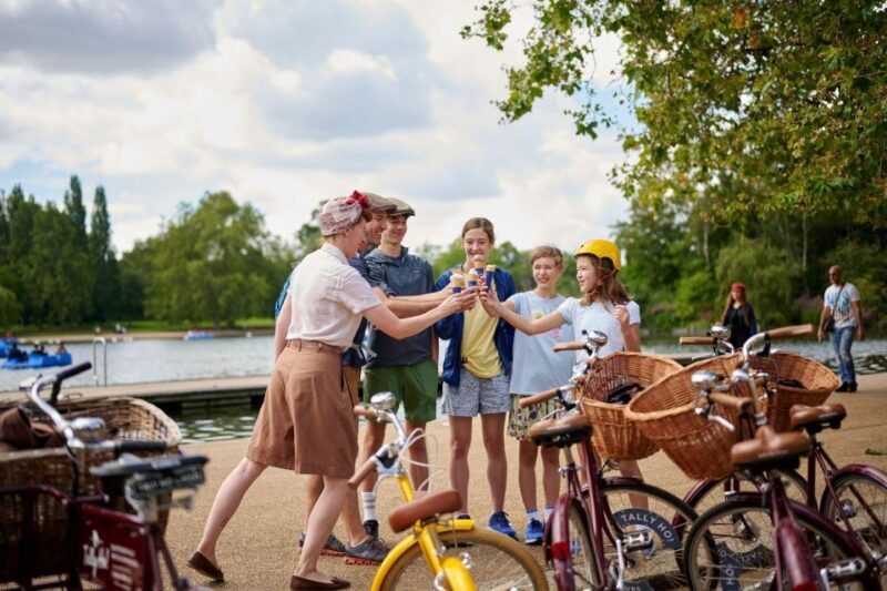 London: Private Family Guided Bike Tour with Childseats - Is It Worth the Price?