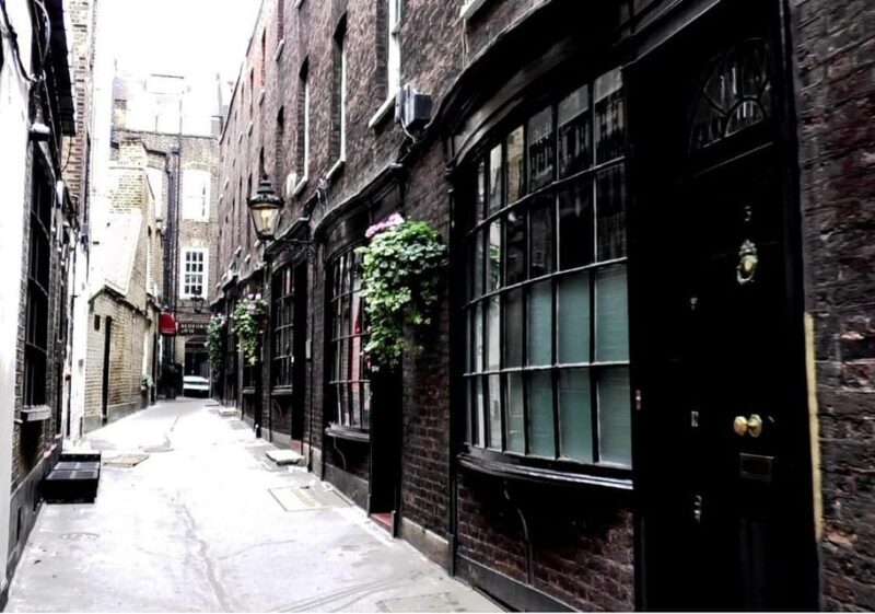 London: Private Family Harry Potter Movie Locations & Cruise - FAQ