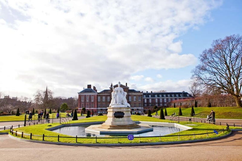 London: Private Panoramic Sightseeing Tour in a Black Taxi - The Practicalities: What Travelers Can Expect