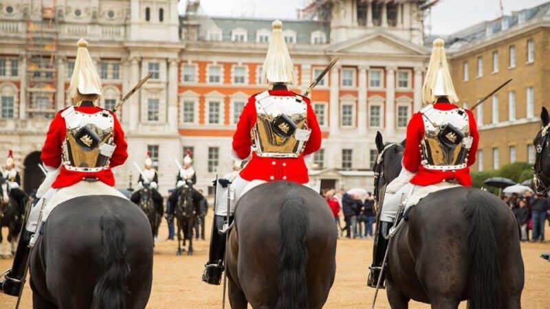 London: Private tour From Big Ben to Buckingham - Key Points