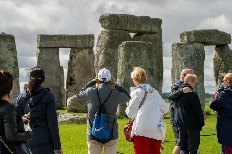London: Private Tour of Stonehenge, Windsor Castle, and Bath - A Balanced Look at the Tour