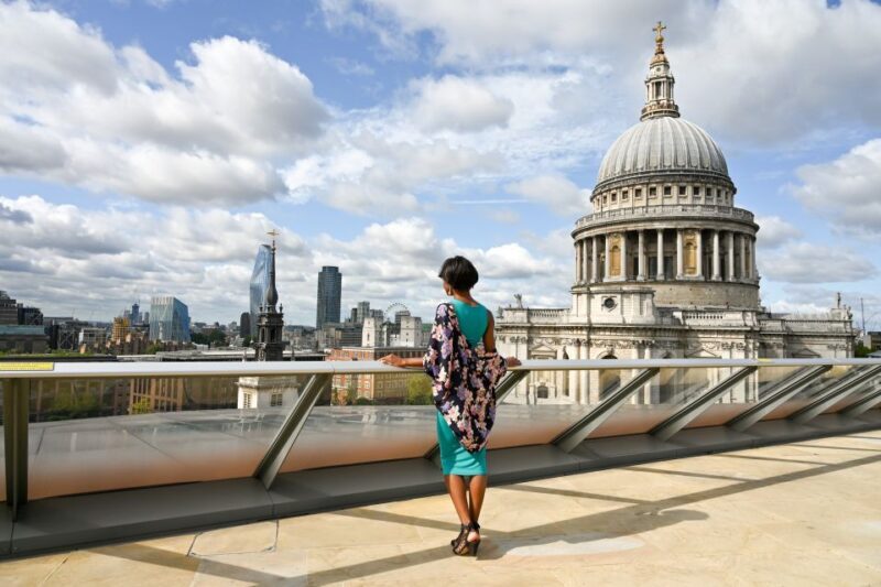 London: Professional Private Photoshoot and Edited Photos - In The Sum Up