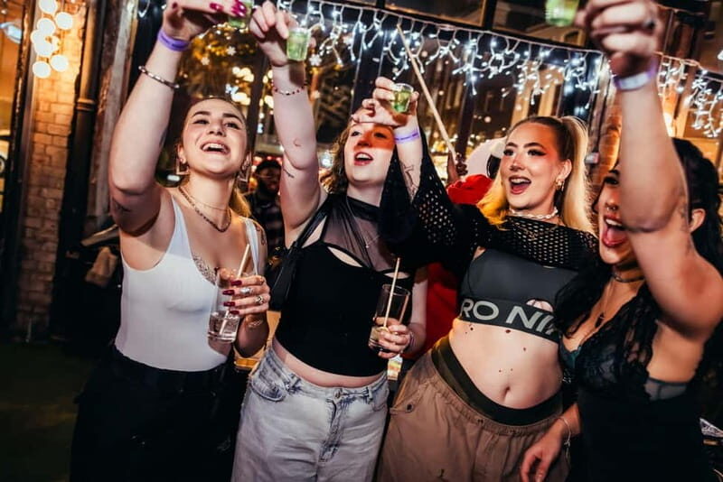 London Pub Crawl: Ultimate Central London Night Out - Key Points