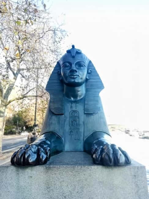 London: Quirky Historical Sites Private Walking Tour - Key Points