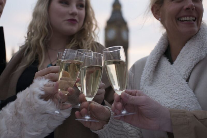 London: River Thames Evening Cruise with Bubbly and Canapés - Highlights and What Travelers Say