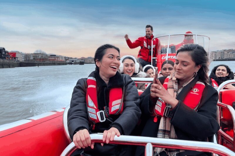 London: River Thames Sunset Speedboat Experience with Drink - Frequently Asked Questions