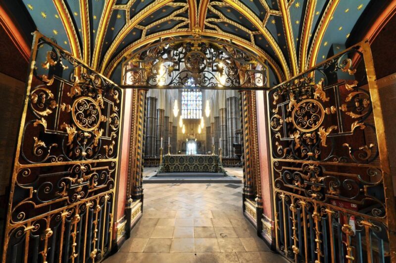 London: Royal Tour with Westminster Abbey & Afternoon Tea - Key Points
