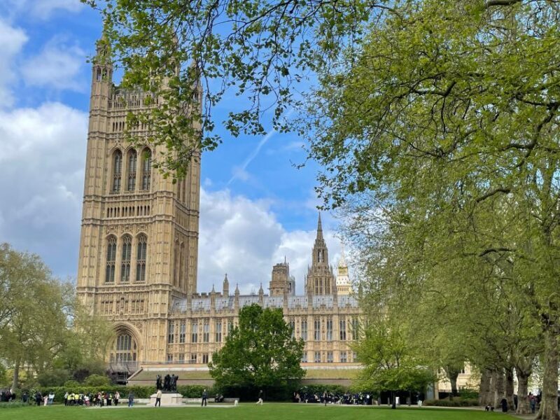 London; Royalty and Democracy - FAQ