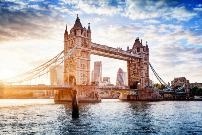 London Self Guided City Tour With an App - Key Points