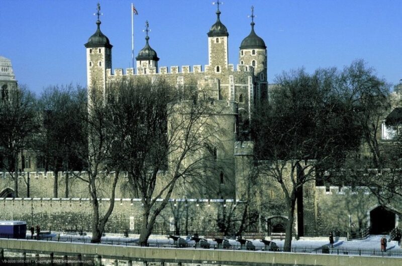 London: Sights and Sounds of Christmas Guided Half-Day Tour - FAQ