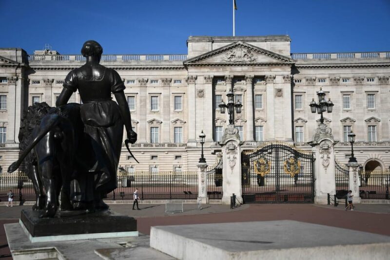 London: Taxi 50+ Sights Private Tour & Thames River Cruise - Who Will Love This Tour?