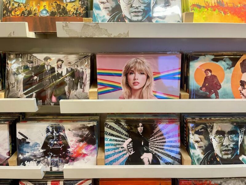 London: Taylor Swift in London Walking Tour - A Close Look at the Tour Itself