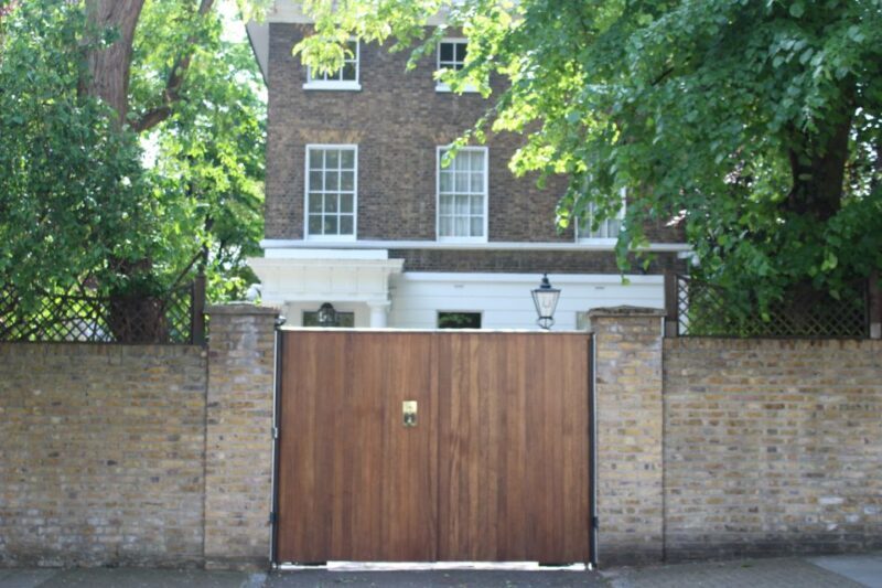 London: The Beatles Walking Tour of Marylebone and Abbey Rd - FAQs