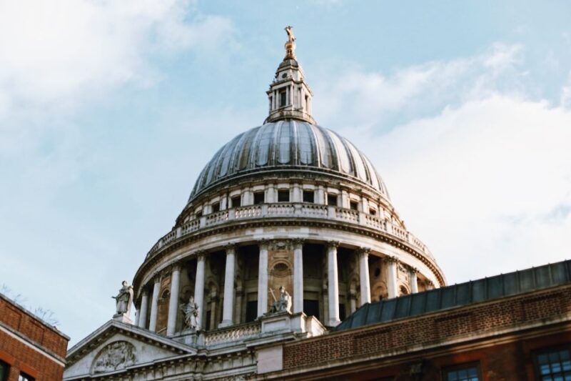 London: The Old City of London - Guided Walking Tour - The Atmosphere and Group Size