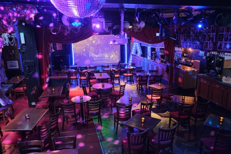 London: The Saturday Supershow Cabaret at Phoenix Arts Club - Key Points