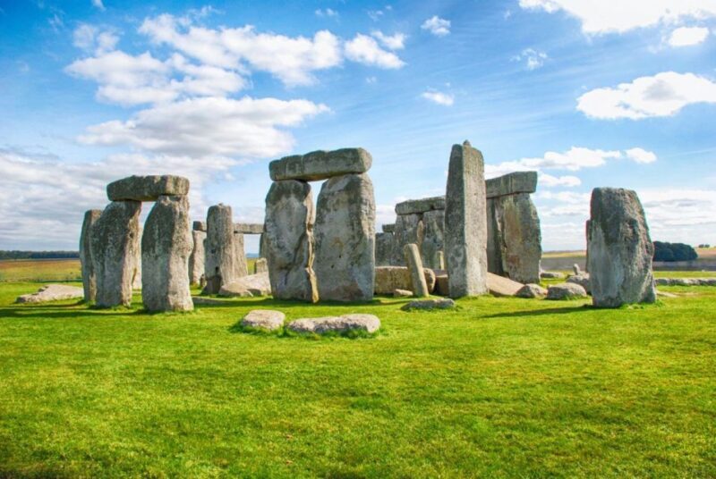 London to Stonehenge: 6-Hour Private Tour - Analyzing the Value