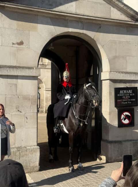 London: Top 50 Sights Walking Tour with Guide - The Walking Experience: Details and Practicalities