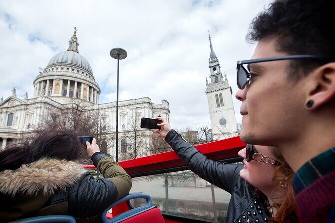 London Tour Hop-on Hop-off Bus with Optional Thames River cruise - The Sum Up