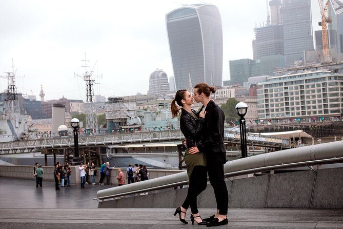 London Tower Bridge PRIVATE professional photoshoot - 120min - Who Should Consider This Experience?