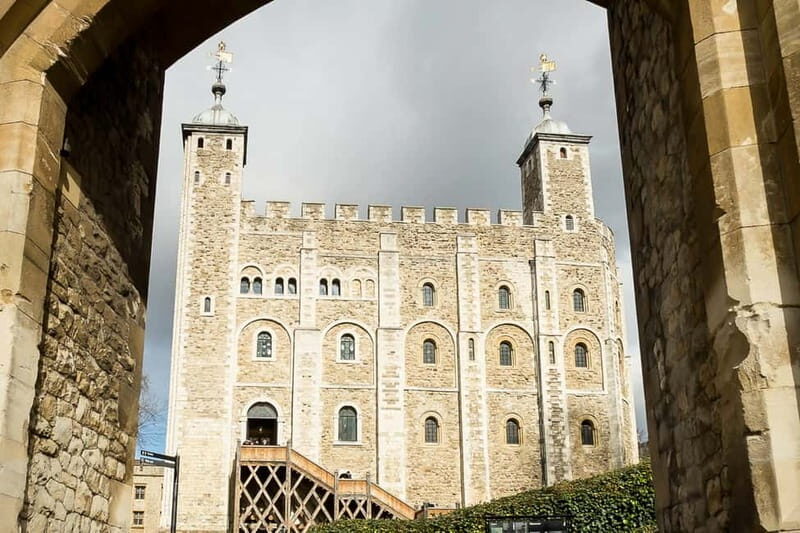 London: Tower of London and Crown Jewels Exhibition Ticket - Introduction