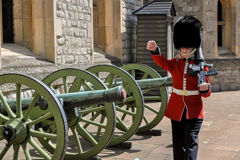 London: Tower of London and Crown Jewels Exhibition Ticket - Key Points