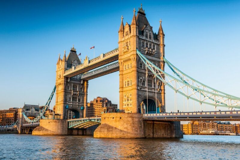 London: Tower of London and Tower Bridge Early-Access Tour - The Tour Experience in Detail