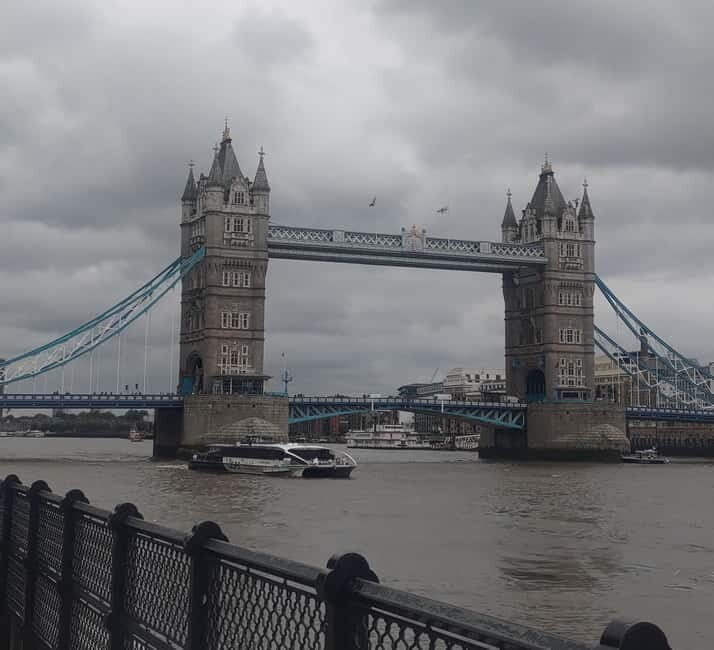 London: Tower of London and Tower Bridge Private Tour - Breaking Down the Itinerary