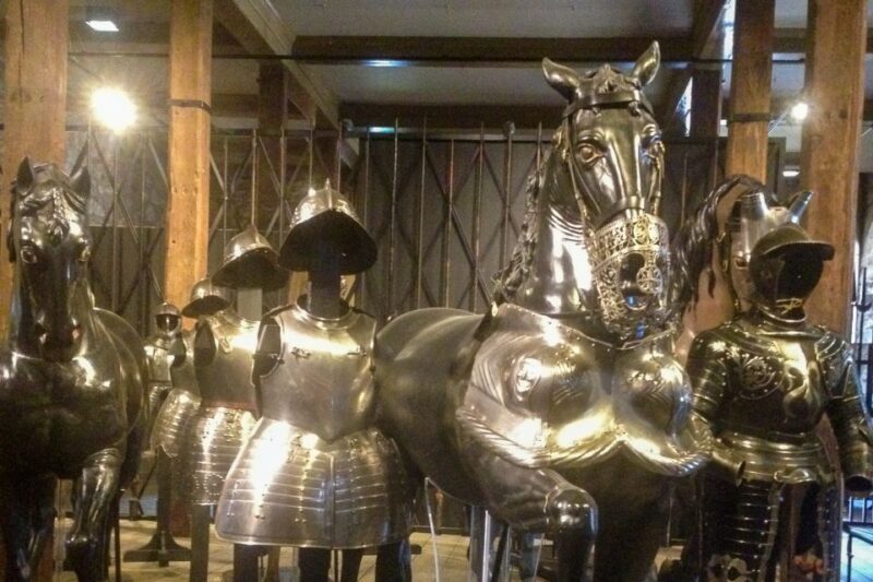 London: Tower of London, Thames Boat & Changing of the Guard - Key Points
