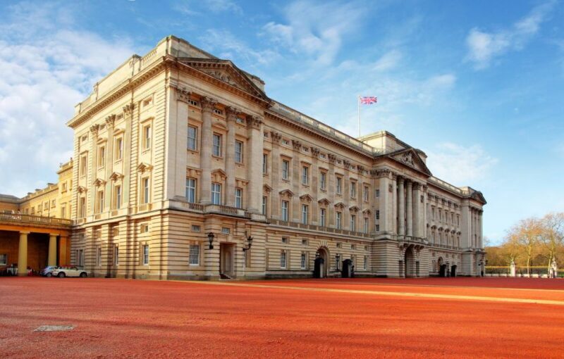 London: Ultimate Welcome to London Sightseeing Tour - Who Should Consider This Tour?