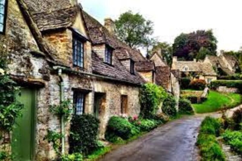 London: Voyagers Private Luxury Day Tour of the Cotswolds - FAQs