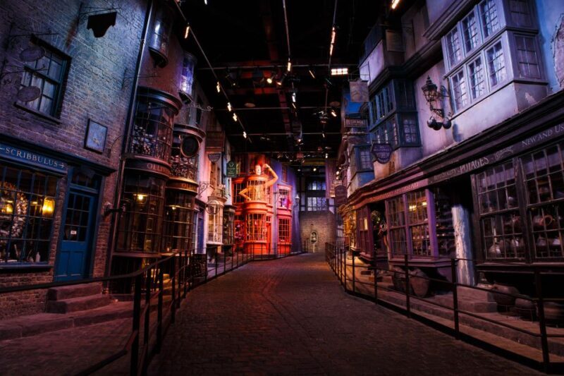 London: Warner Bros. Studio Tour and River Thames Cruise - London: Warner Bros. Studio Tour and River Thames Cruise – A Complete Look
