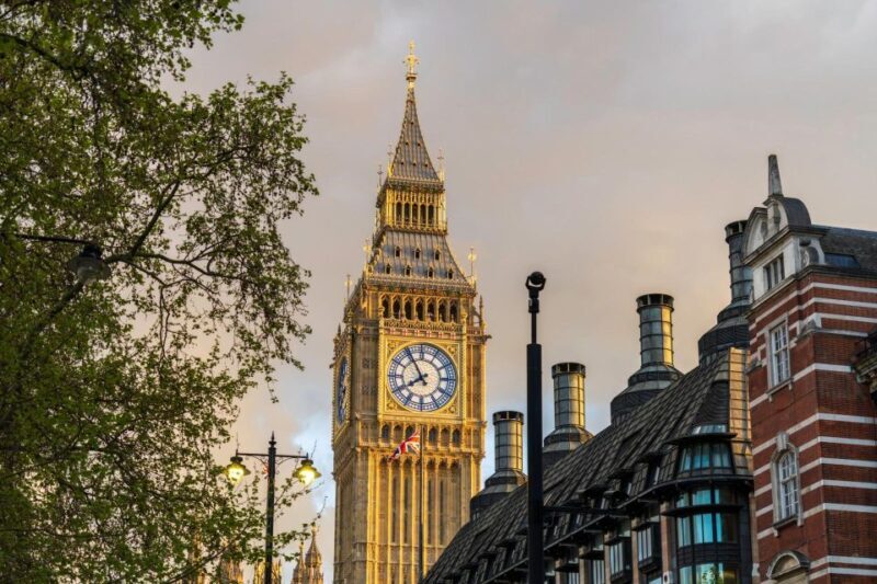 London Westminster Abbey Fast-Track Tickets, Guide, Pickup - Exploring Westminster Abbey: A Rich Tapestry of Royal and Religious History