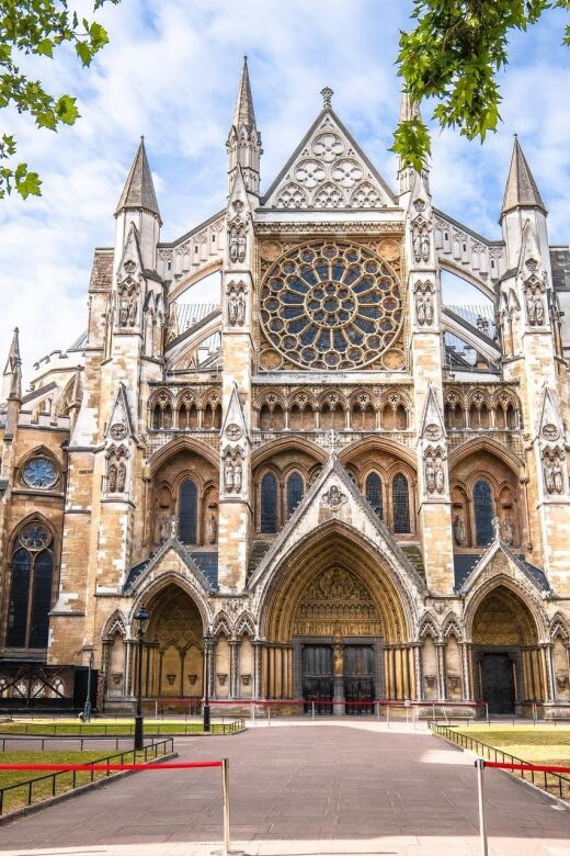 London Westminster Abbey French Tour with Fast-Track Tickets - Practical Aspects and What to Expect