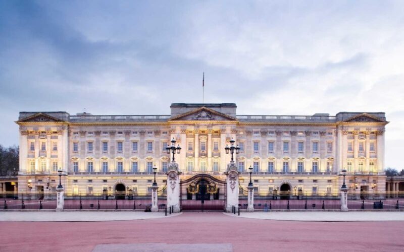 London: Westminster Guided Tour & Thames River Cruise Ticket - An In-Depth Look at the Westminster & Thames Experience