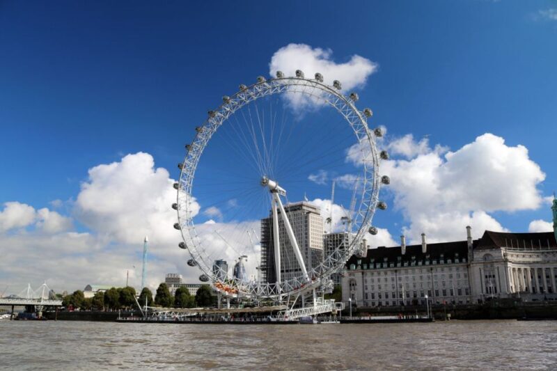 London: Westminster to Hampton Court River Thames Cruise - An overview of the experience
