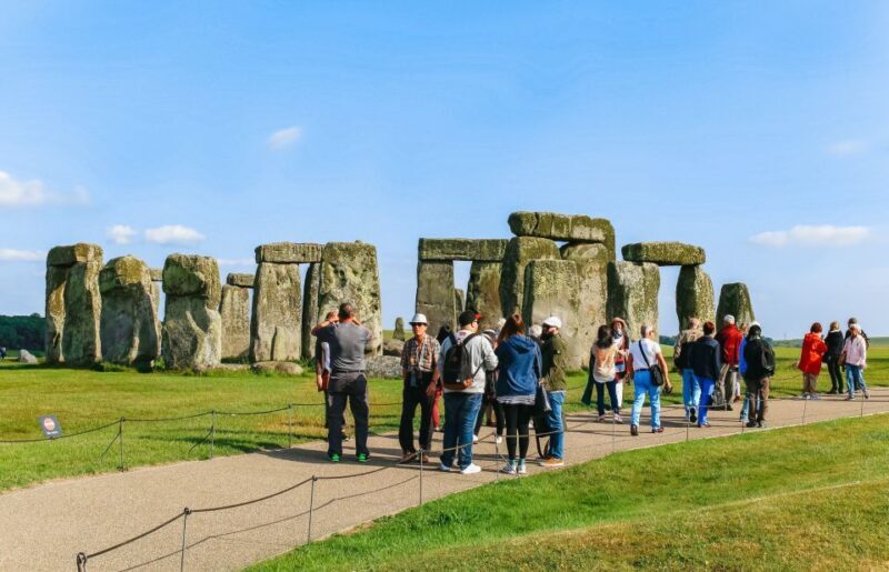 London: Windsor, Stonehenge, Bath, and Roman Baths Day Trip - The Charm of Bath and Its Roman Roots