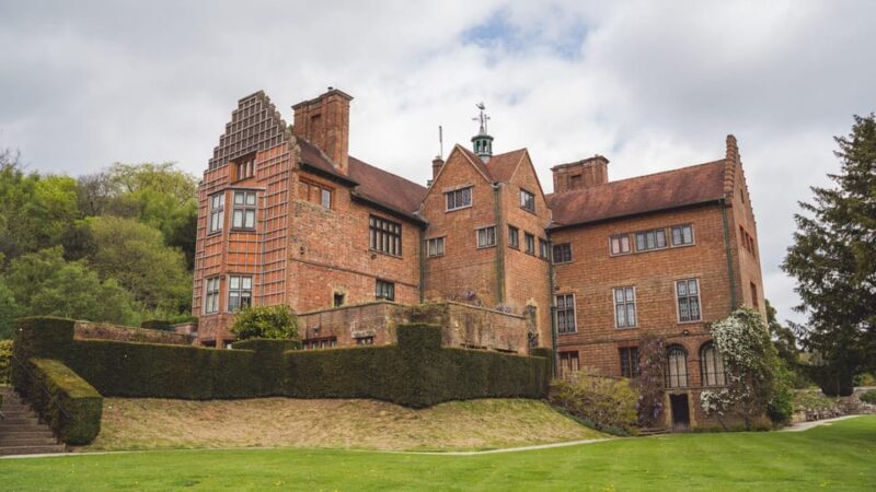 London: Winston Churchill Family Home with Transportation - The Journey Begins: Private Pickup and Transportation