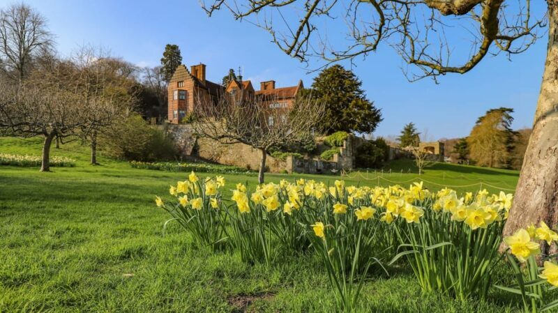 London: Winston Churchill Family Home with Transportation - Gardens, Trails, and Natural Beauty