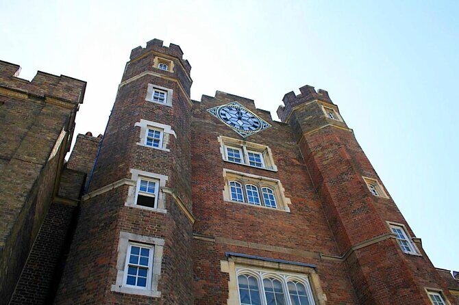 Londons Crown Secret: Self-Guided Royal Puzzle Quest - What is the Londons Crown Secret Tour?