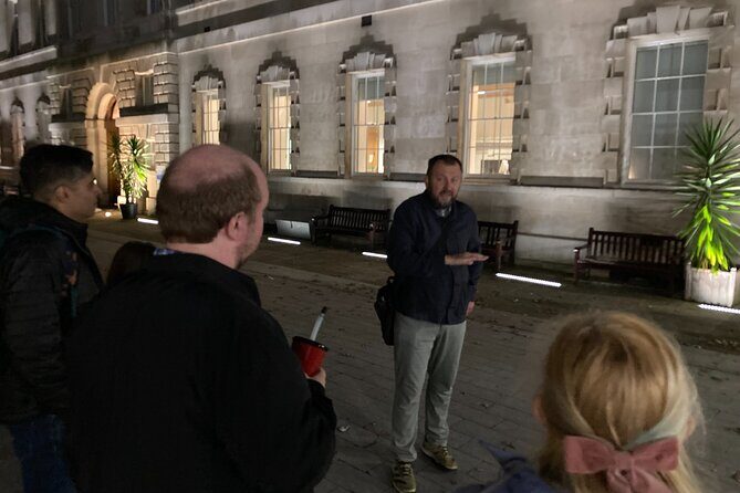 London's Ghosts & Gruesome Past Nighttime Walking Tour - Key Points