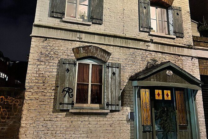 London's Ghosts & Gruesome Past Nighttime Walking Tour - Who Will Love This Tour?
