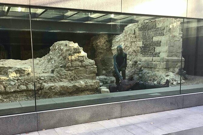 Londons Millennia of Medical Progress Private Historical Tour - Practical Details
