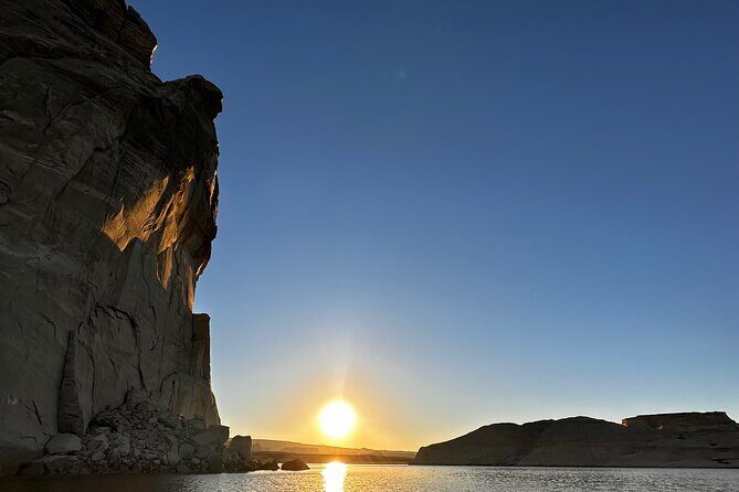 Lone Rock Beach kayak/paddleboard tour - What Makes It Special?