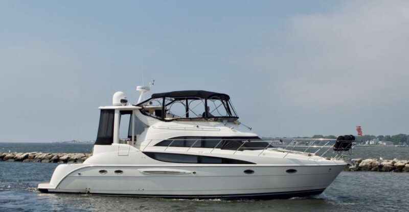 Long Island: Yacht Charters, Location: Port Jefferson Harbor - An Overview of the Yacht Charter Experience