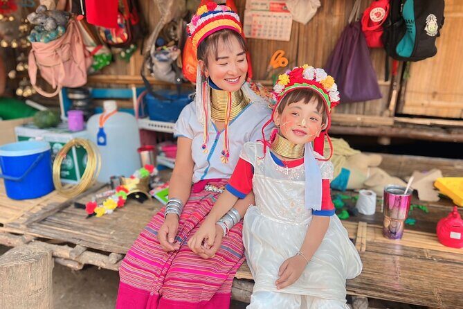 Long Neck Village, Silver Temple & Chiang Mai Top Cultural Sites - Key Points