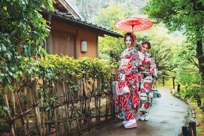 Long-sleeved 'Furisode' Kimono Experience in Kyoto - A Complete Look at the Long-sleeved Furisode Kimono Experience in Kyoto
