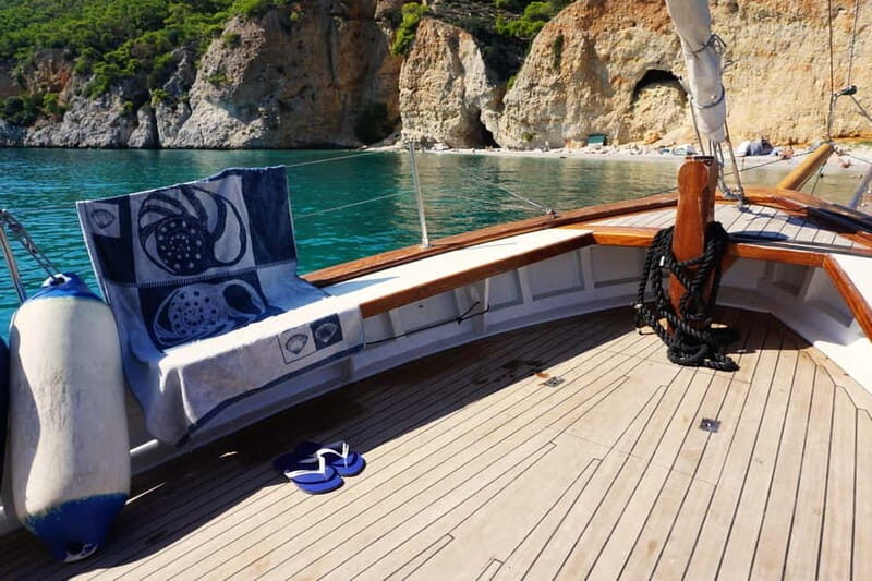 Longos Town: Trizónia Island Boat Cruise with Food & Drinks - Authentic Moments and Scenic Settings