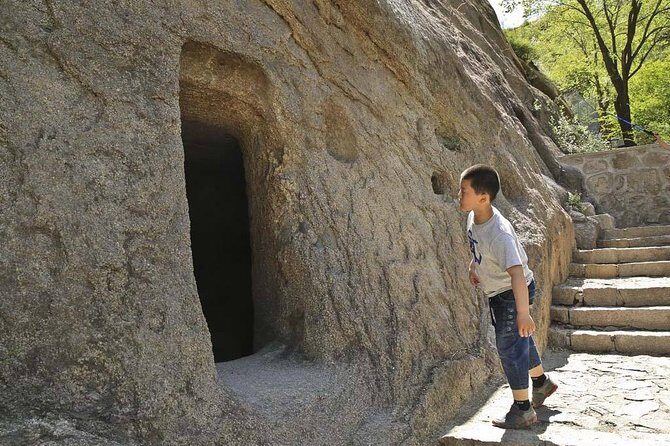 Longqing Gorge and Guyaju Caves Private Day Tour - An In-Depth Look at the Longqing Gorge and Guyaju Caves Tour