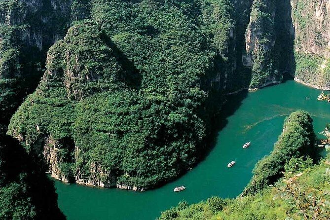 Longqingxia Gorge Cruise and Guyaju Cave Dwellings Private Day Tour - Exploring the Hidden Gems Near Beijing: Longqingxia Gorge and Guyaju Caves